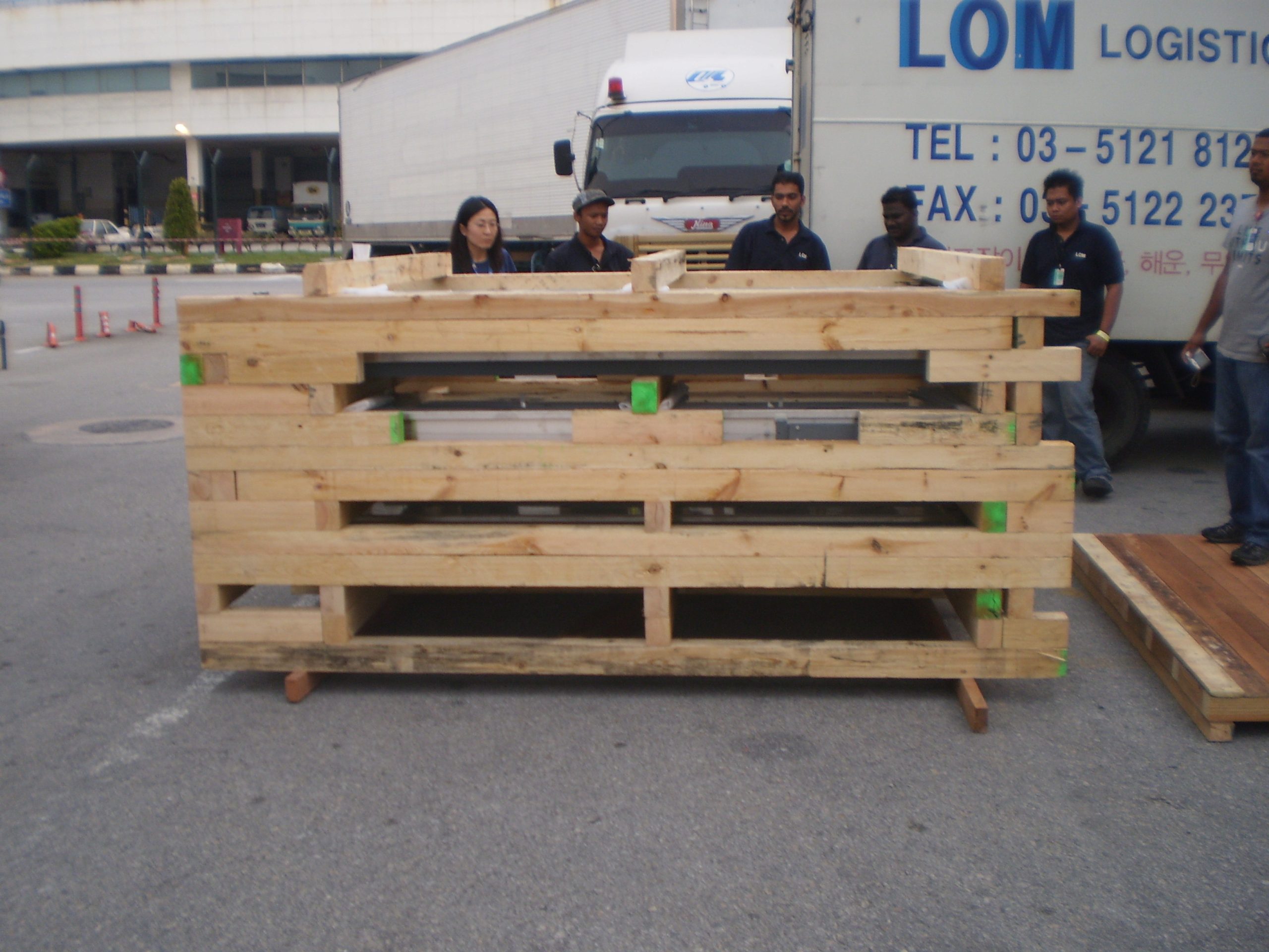 Services - Lom Malaysia Sdn Bhd